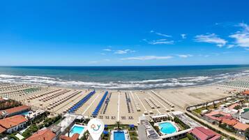 Apartamento Familiar, 2 quartos, em frente ao mar (La Casina Del Pescatore On the Beach) | Praia | Na praia