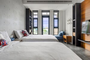 Quarto Familiar, varanda | Cortinas/cortinados opacos, Wi-fi grátis, roupa de cama fornecida 