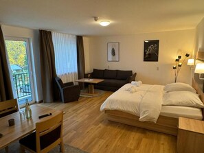 Quarto Duplo ou Twin | Secretária, Wi-fi grátis, roupa de cama fornecida 