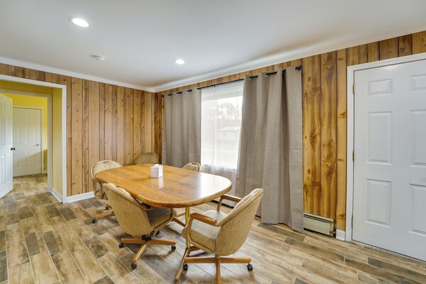 Quiet Country Home By Shay Lake! - Caro, MI