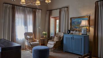 Com decoração personalizada, com mobília individualizada, Wi-fi grátis