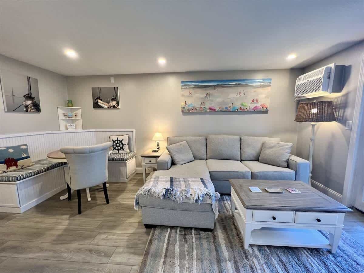 Ocean Towers Condo # 106 In Ogunquit! - Ogunquit, ME