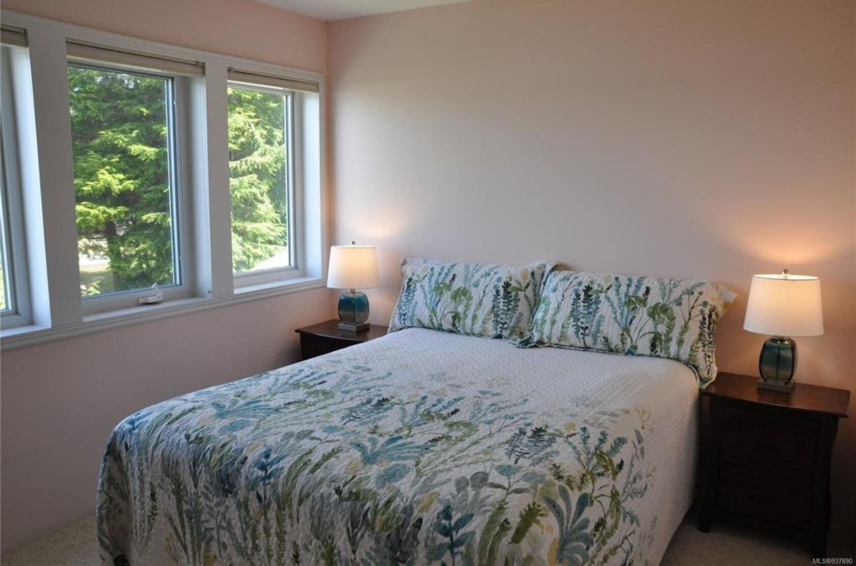 Azure Ocean Beach House - Port McNeill