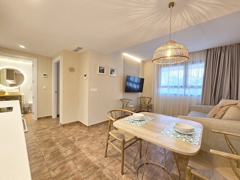 Apartamentos Las Ciencias V. Wifi + Aire Acondicionado - Valencia