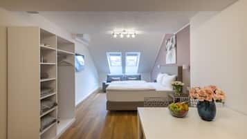 Deluxe Attic Apartment | 1 quarto, roupas de cama premium, camas com colchões pillow-top