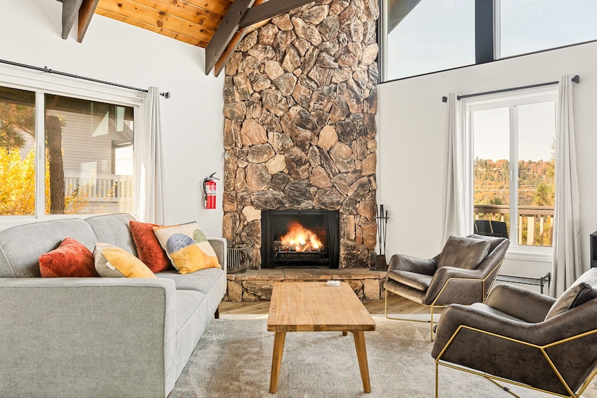 Ev Charger, Dogs Welcome At Sunset Ridge! - Lake Arrowhead, CA