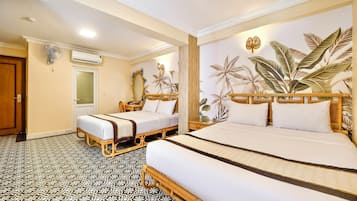 Quarto quádruplo família | Camas com colchões de espuma com sistema de memória, frigobar