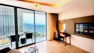 Quarto Duplo Panorâmico | Secretária, cortinas/cortinados opacos, quartos insonorizados