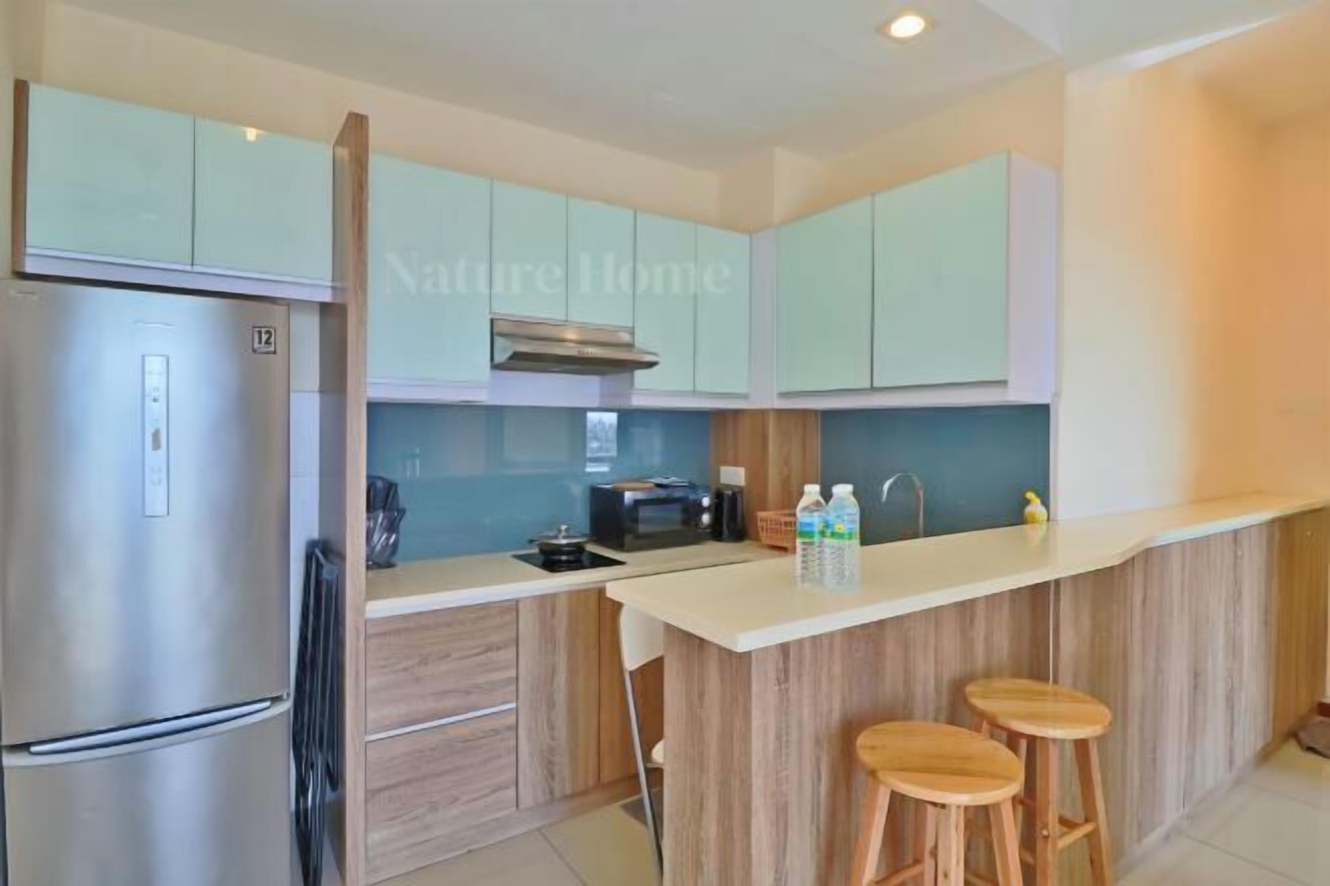 Cozinha privada | Geladeira, micro-ondas, fogão, talheres/pratos/utensílios de cozinha