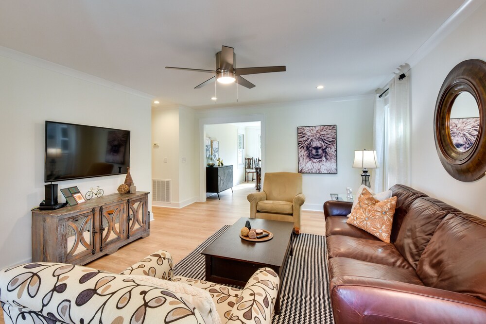 Tranquil Travelers Rest Home W/ Fire Pit! - Travelers Rest, SC