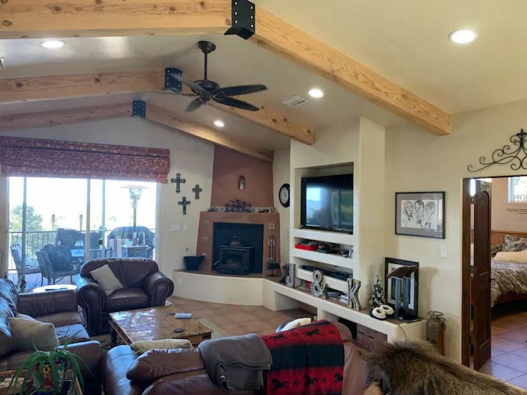 Casa De Chara- Mountain Retreat. Entire Home - 托蘭斯郡