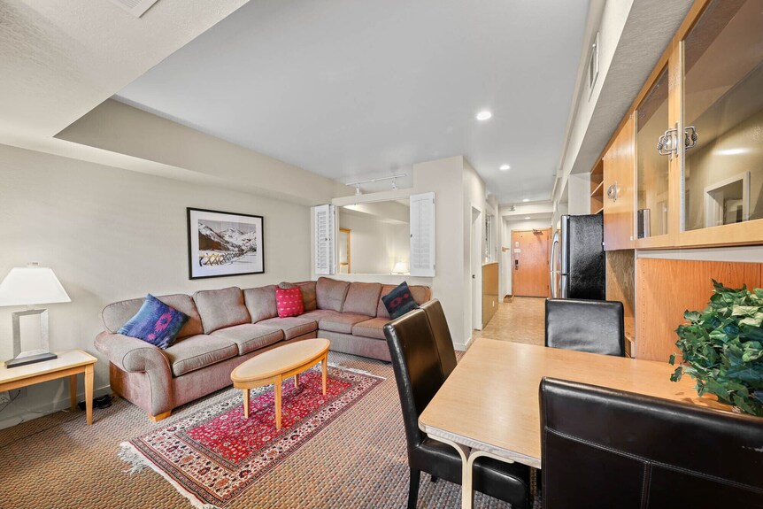 217 | Frosty Find! Upgraded Studio Ski In/out - Tahoma, CA