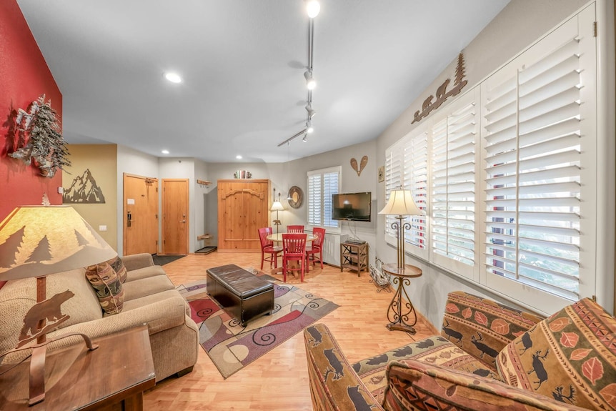 New Listing!! Palisades Tahoe Lodge 1-bedroom Ski-in/ski-out#142 - Tahoe City, CA
