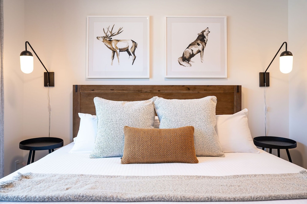 Altitude Adjustment Revelstoke Vacations - Revelstoke