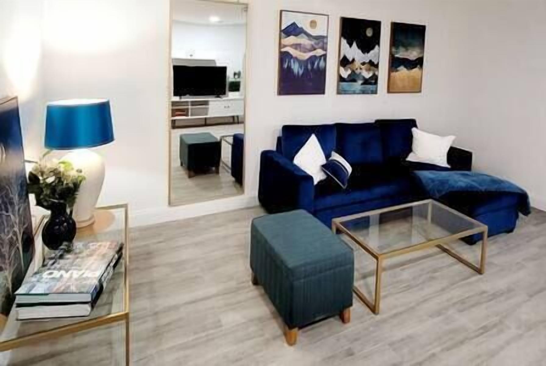 Stunning Big House. Coral Gables. Airport. Huge Patio Bbq. - Miami, FL