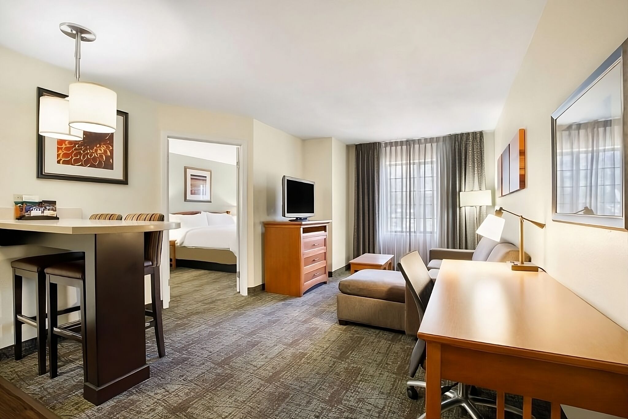 Discover San Diego: Comfortable Suites W/ Pool, Breakfast & Pet-friendly Stay! - San Diego, CA