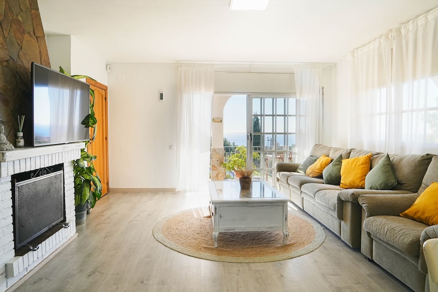 Vakantiehuis 'Villa Mar' Met Zeezicht, Privézwembad En Wi-fi - Badalona