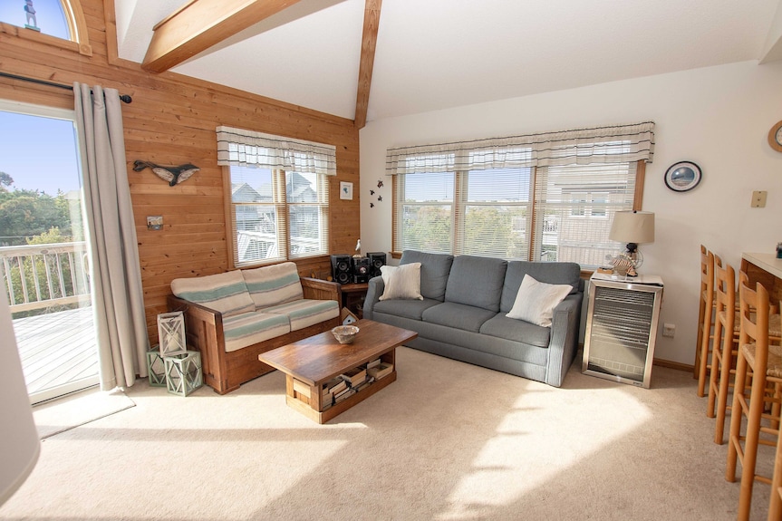 Oceanside, Steps To The Beach, Screened In Porch, Ocean And Sound Views - Frisco Beach, NC