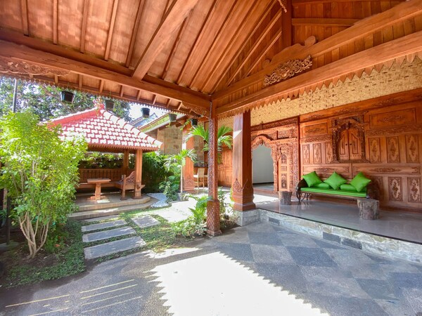 Revive By Snooze - Banyuwangi