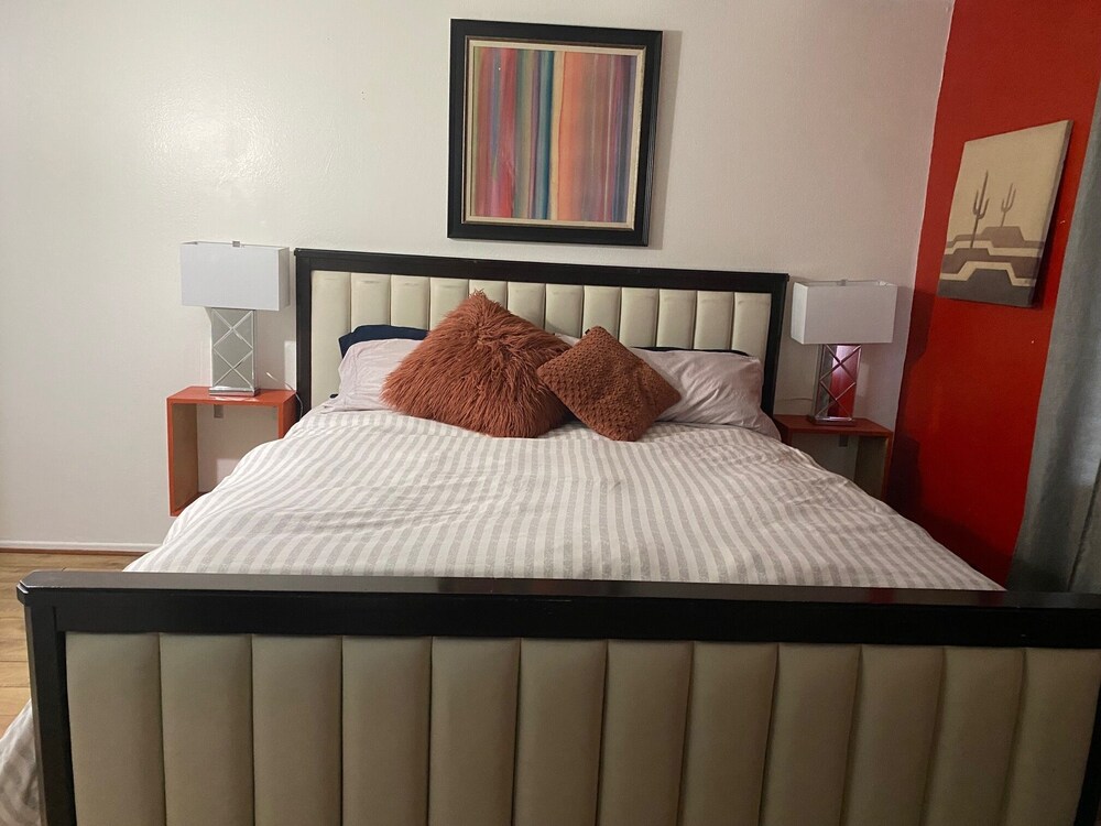 Apartment In Downtown Jtree - Short Walk To The Restaurants And Shops - Joshua Tree, CA