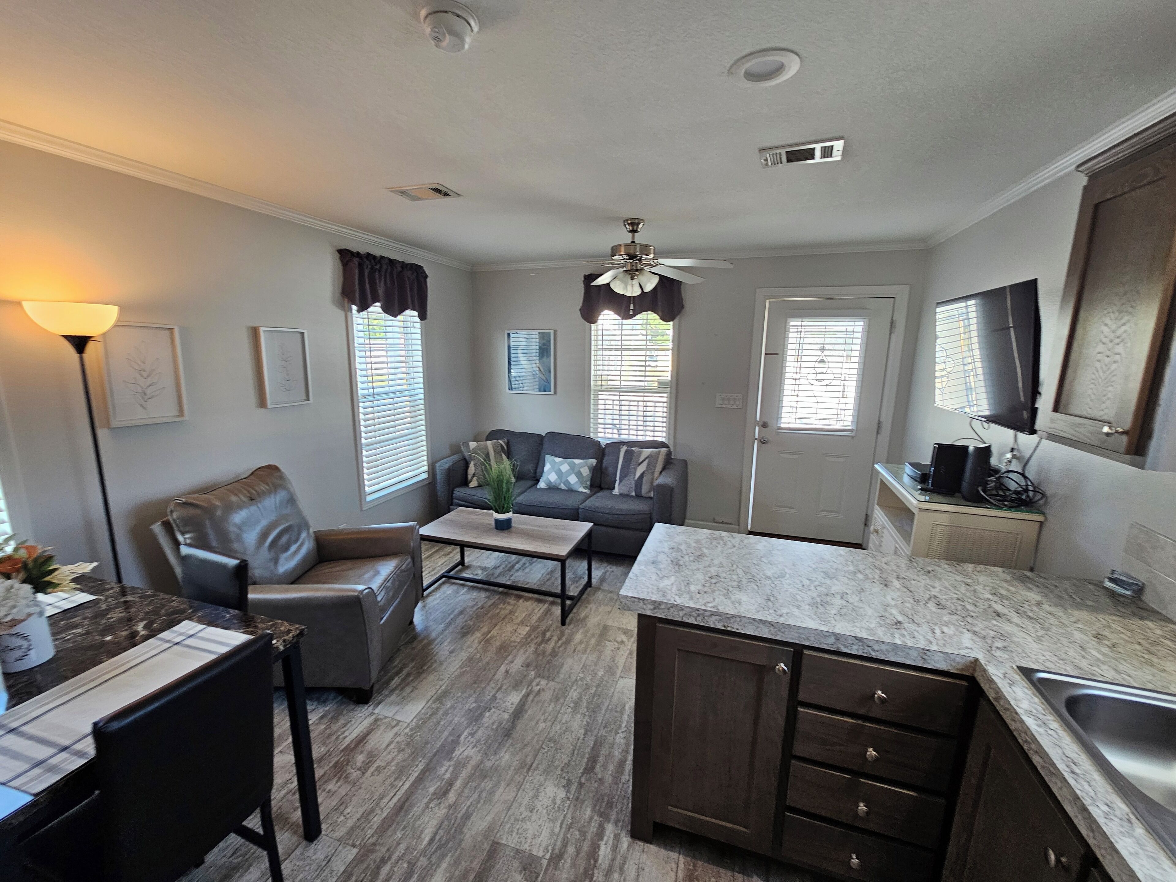1 Bedroom Disney Area Vacation Rental In Award Winning "Mill Creek Resort" - Kissimmee, FL