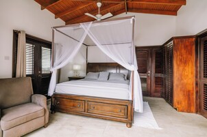 Villa de Luxo, vista para a montanha | 1 quarto, roupa de alta qualidade, cofre no quarto