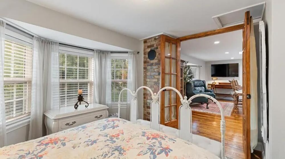 Your Home Away From Home In Downtown, Historic Farmington! - Farmington, MO