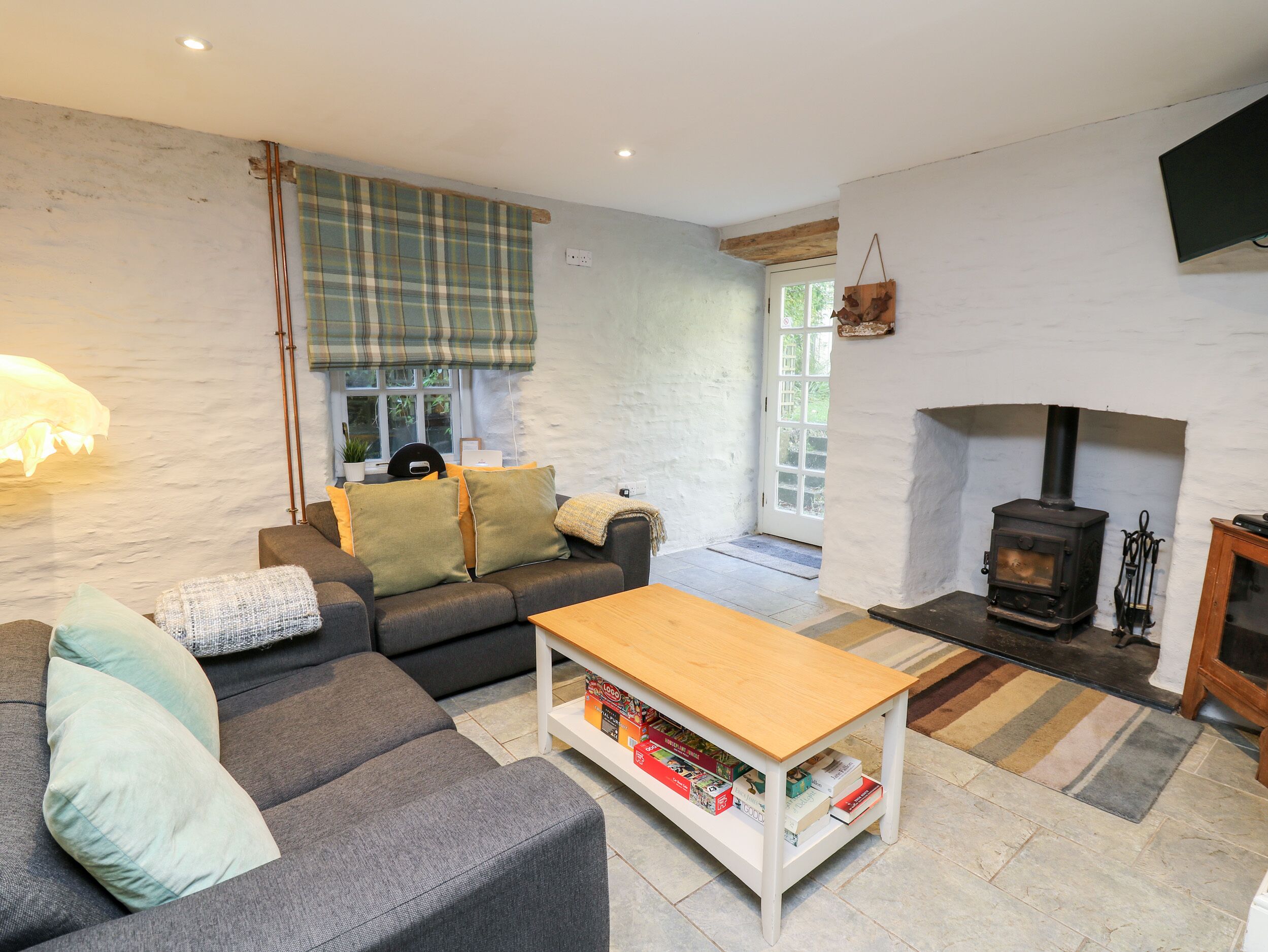 Lower Vestry, Pet Friendly, Country Holiday Cottage In Llangrannog - Llangrannog