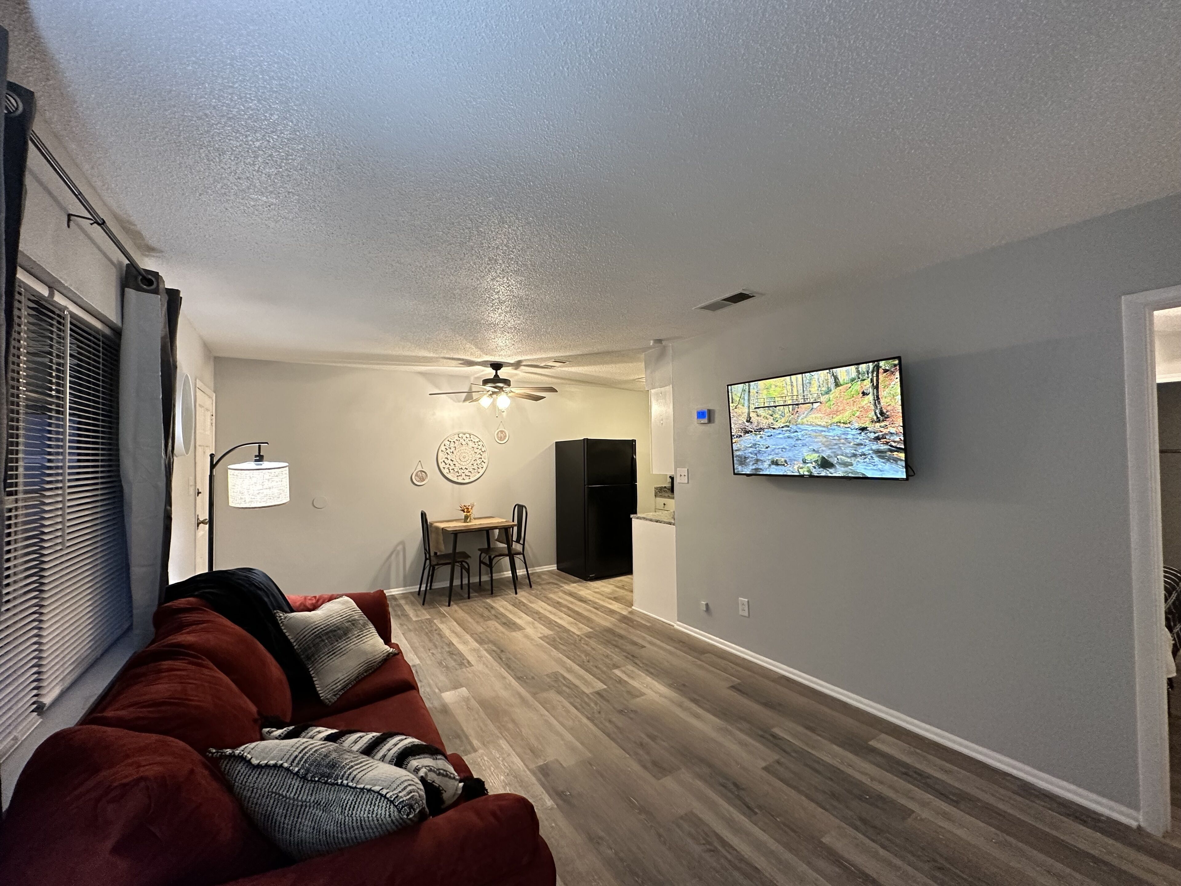 Piney Woods 6 - King Bed - Texarkana, TX