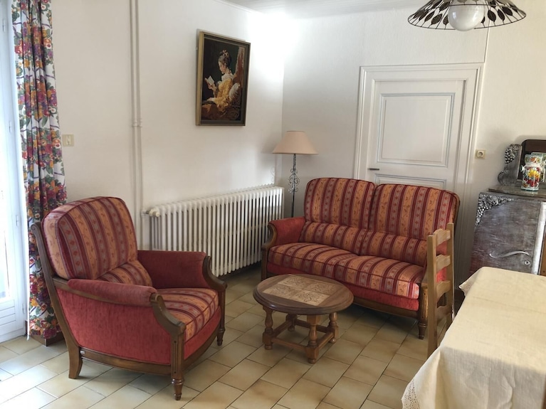 L' Allée Des Pommiers - Leynes - Romanèche-Thorins