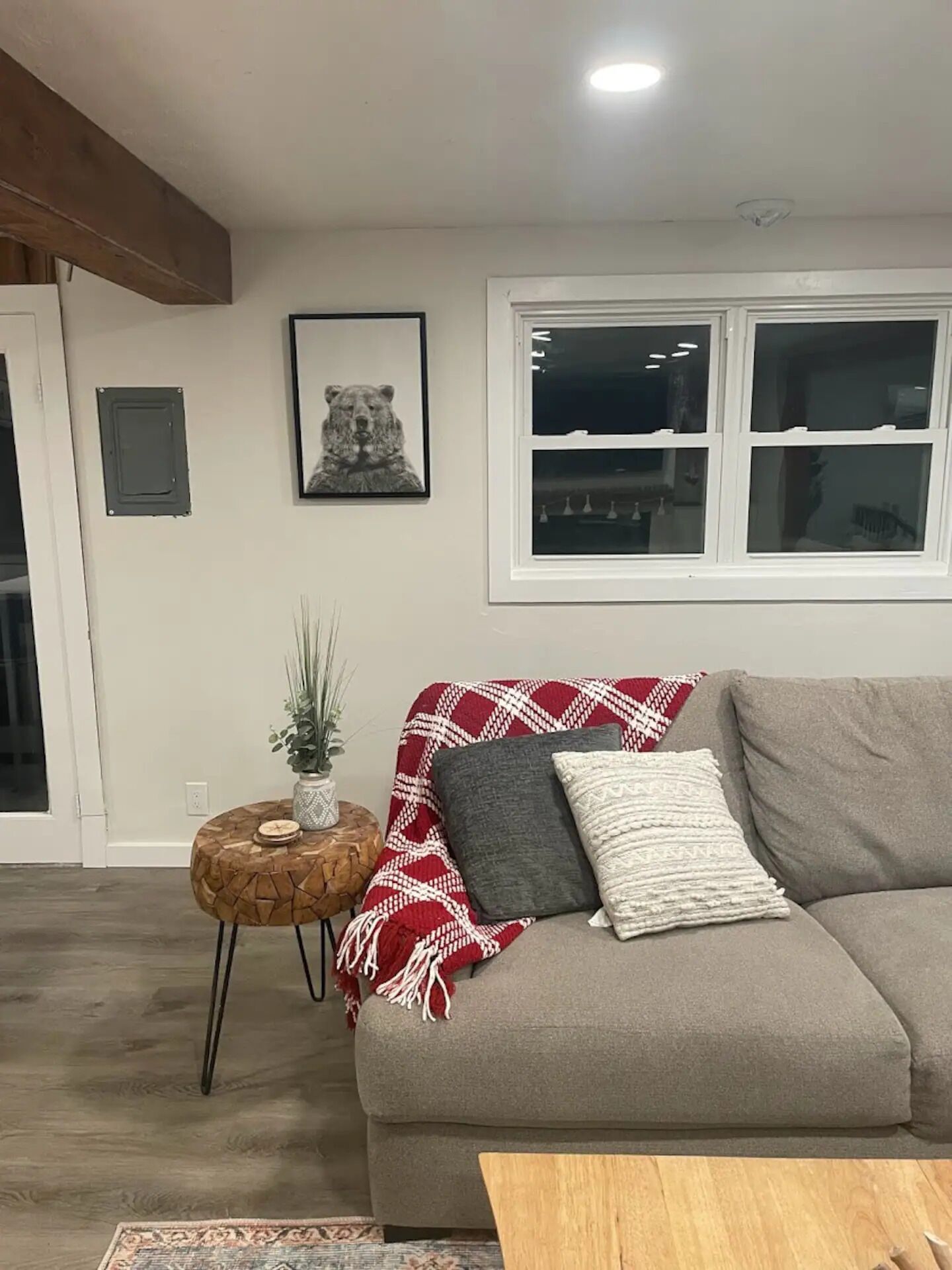 Cozy Modern Rustic Ski Lodge! 7br - Sleeps 16 - Killington, VT