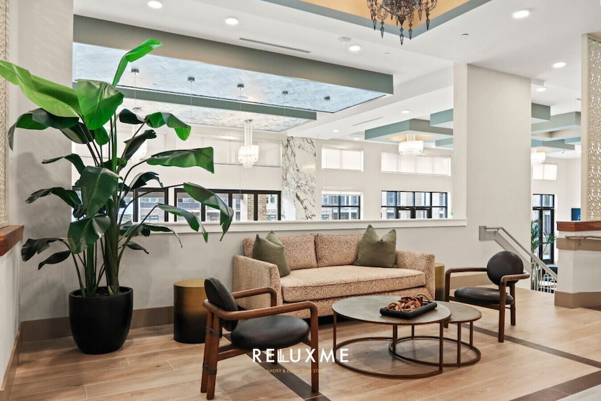 Reluxme | Southpark 2br W/king Beds, Premium A - Piper Glen Drive – Charlotte