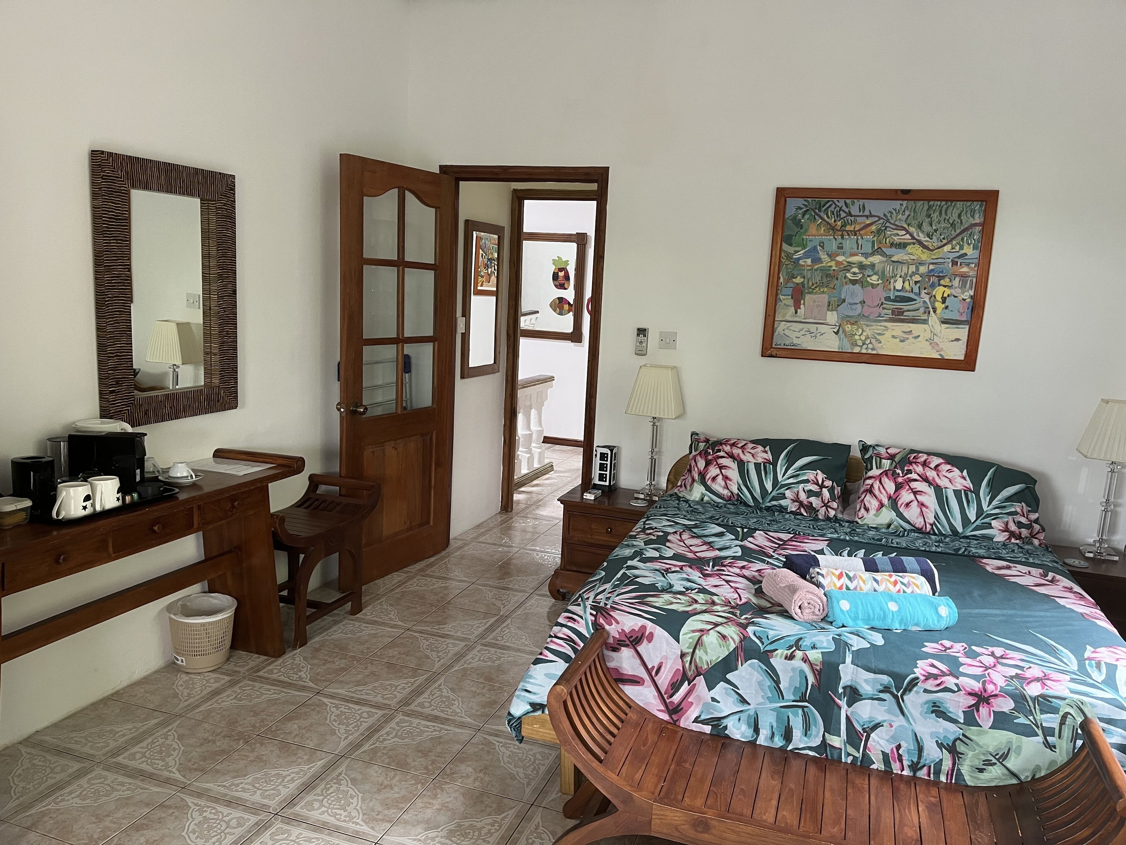 Versatile Villa, Swimming Pool, Treedeck, Hassle-free Holiday, 8adults+kids Free - Mahé