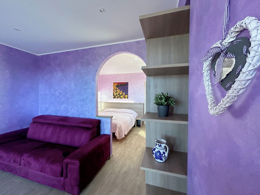 "Dolcetto" Room In The Langhe Unesco Hills, Overlooking Alba - Rodello