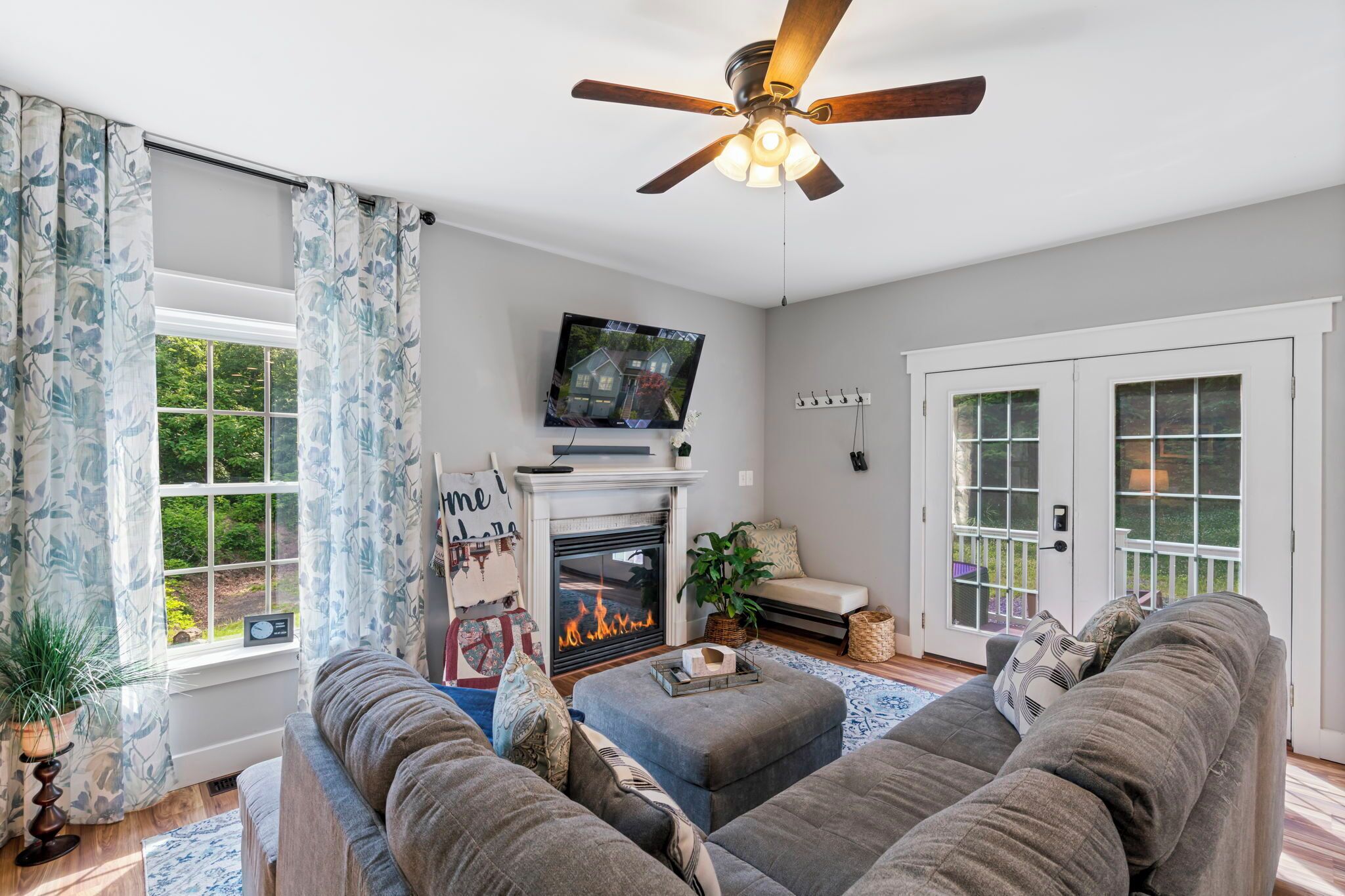 Multi-gen Family Mountain House - Front Royal, VA