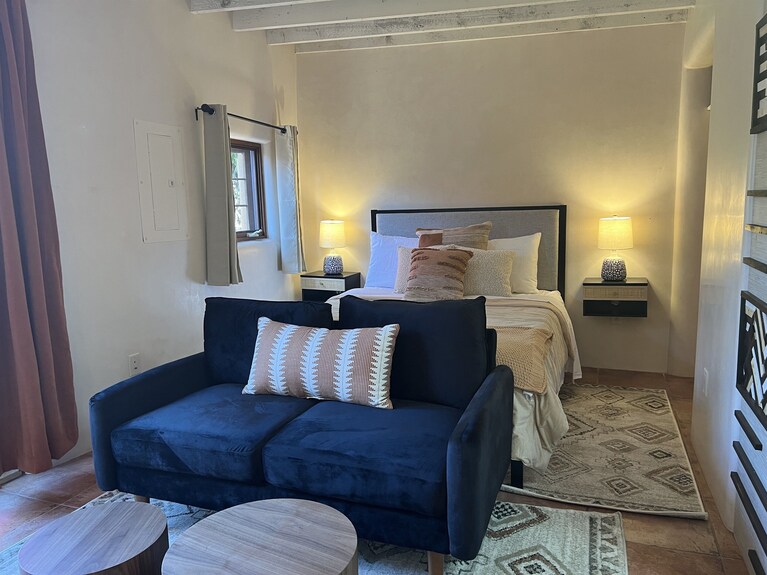 Serenity A Peaceful Santa Fe Retreat Steps From The Plaza - Santa Fe, NM