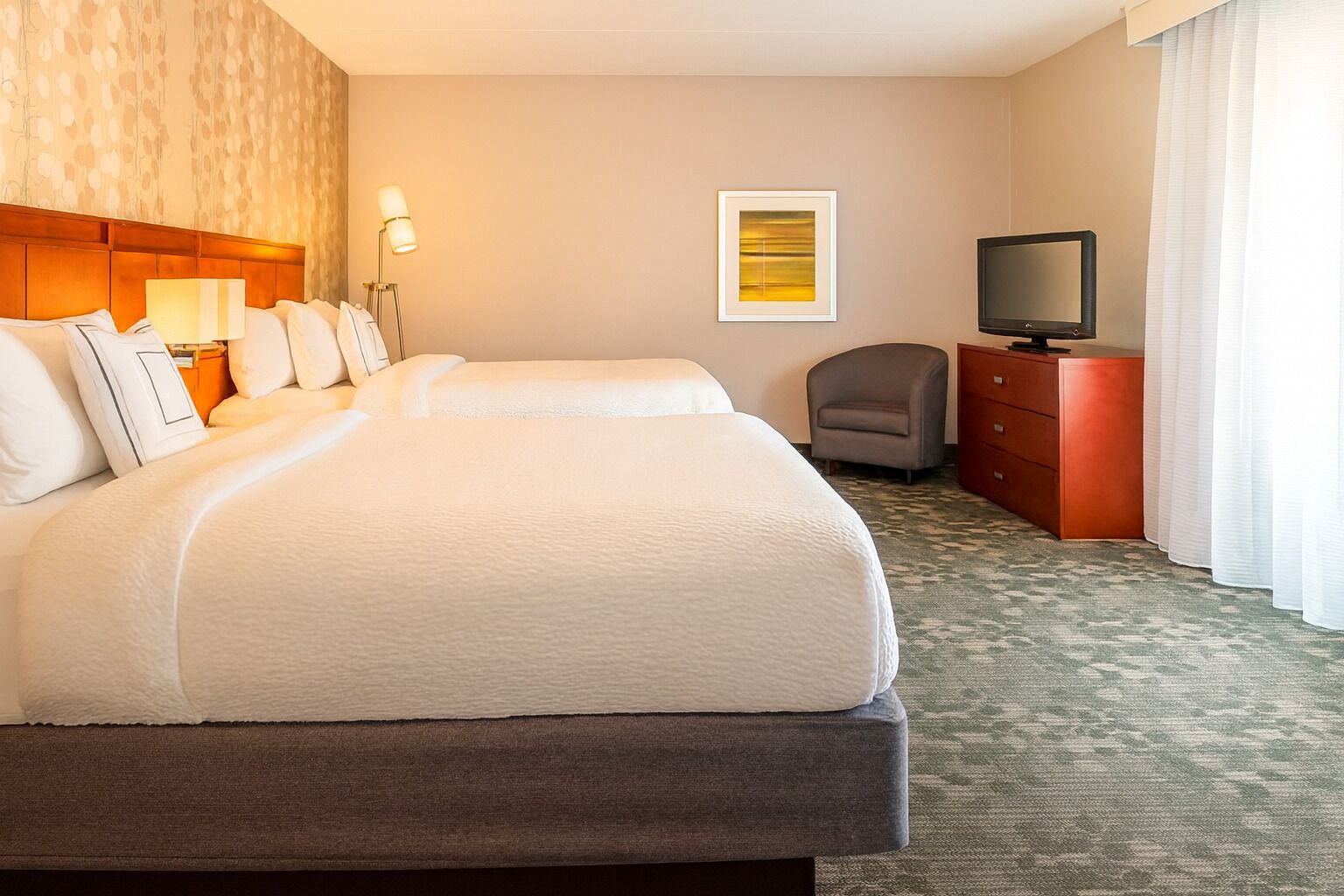 Enjoy 2 Modern Units, Perfect For Groups! Indoor & Outdoor Pools, Pets Allowed! - Rhode Island