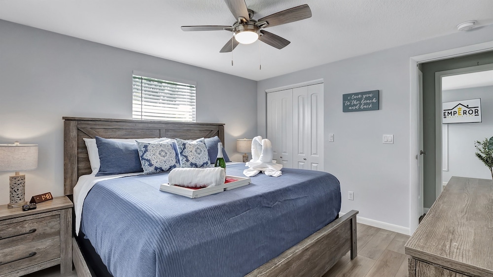 3br Oasis | Sleeps 11 | Heated Pool | Ping Pong! - Dunedin, FL