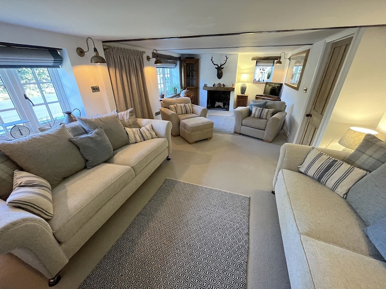 Old Post Office, Pet Friendly, With Hot Tub In Sherborne - Dorset