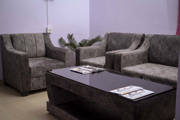 Hotel Town And Country Inn - Guwahati