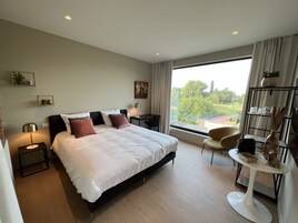 Quarto Superior | Edredões de penas, com decoração personalizada