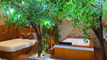 Apartamento econômico | Escrivaninha, espaço de trabalho para notebook, Wi-Fi de cortesia