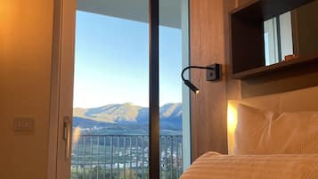 Apartamento Comfort, vista para o vale | 1 quarto, edredões de penas, com mobília individualizada, Wi-fi grátis