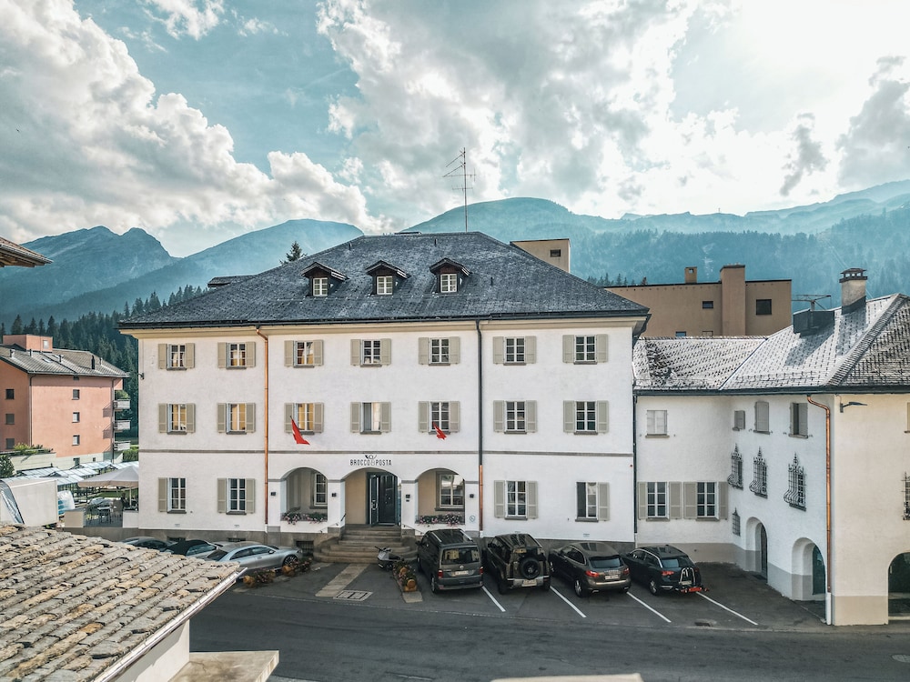 Hotel Brocco & Posta - Canton of the Grisons