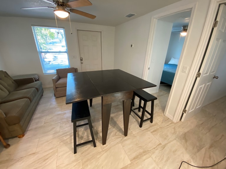 Bradenton Duplex Near Downtown Pier, Harbor, Riverwalk & Beaches. Pet Friendly! - Bradenton