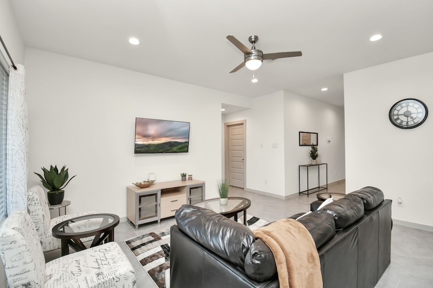 Exquisite 3 Bedroom House Located In A Very Quiet Area Of Katy . - ケイティー, TX