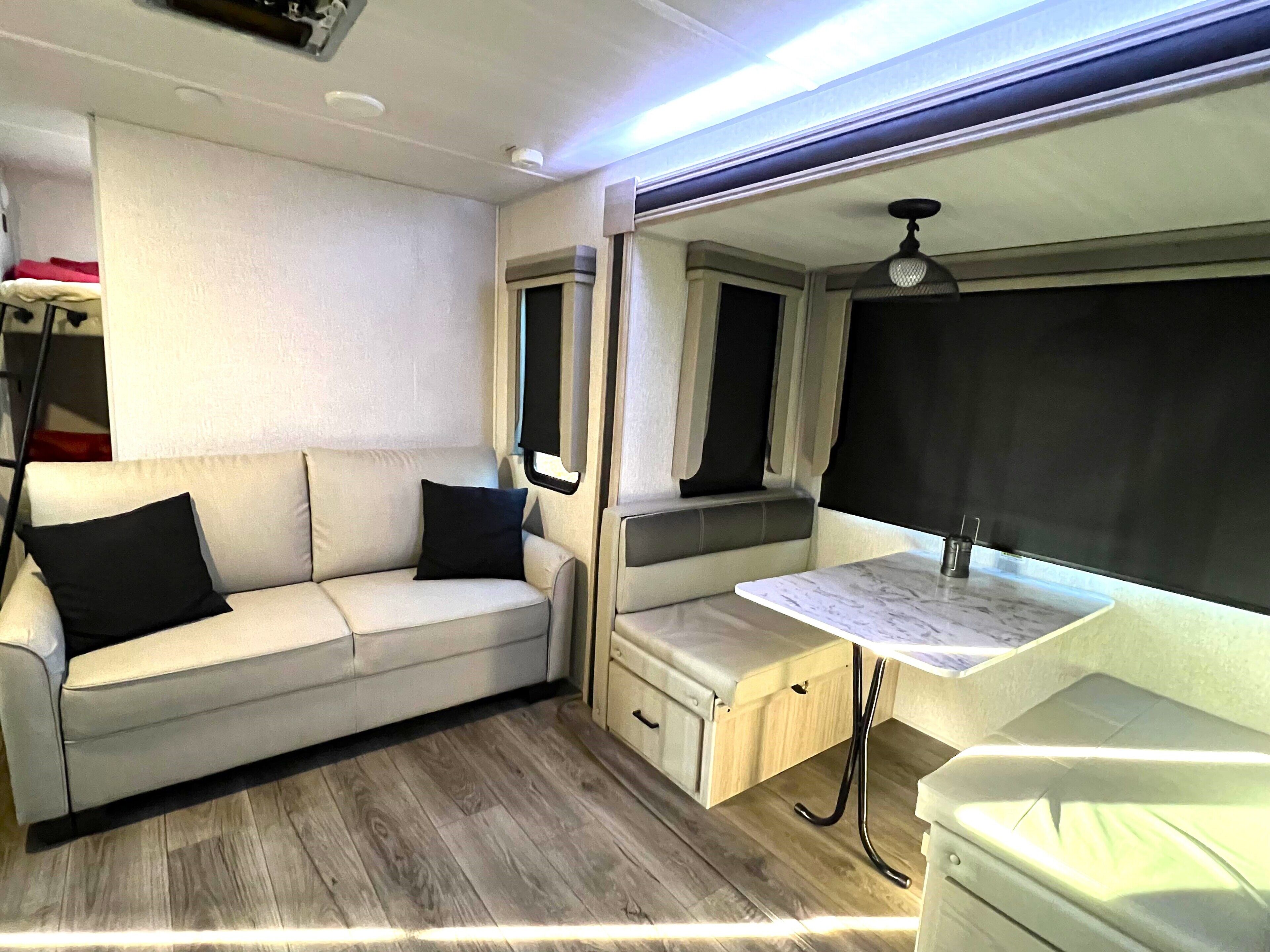 Newly Renovated Ranch Home - W/beautiful Yard And Camper! - Ohio