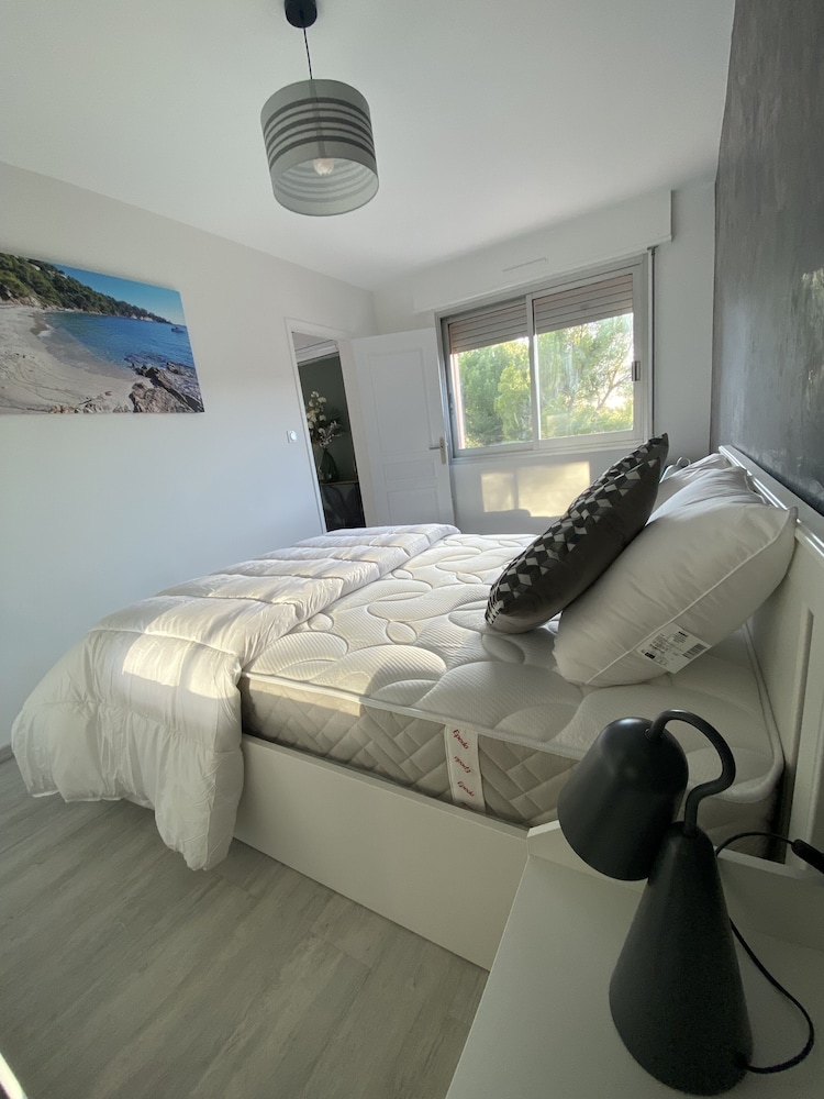 Nouveau ! Joli T2 Contemporain Tt Confort Sanary Centre Clim Reversible Parking - Sanary-sur-Mer