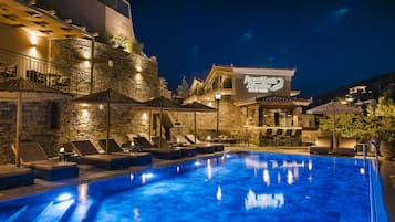 Piscina exterior sazonal