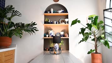 Casa família | Cozinha compartilhada | Micro-ondas, liquidificador, talheres/pratos/utensílios de cozinha